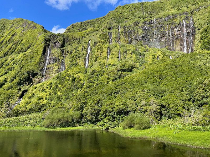Azory, izolovaný Flores - Cruising
